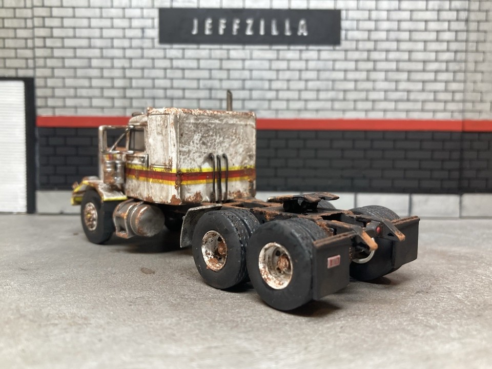 1971 Peterbilt 351 NEO Scale Models Resin 1/64 Weathered Semi Truck ...