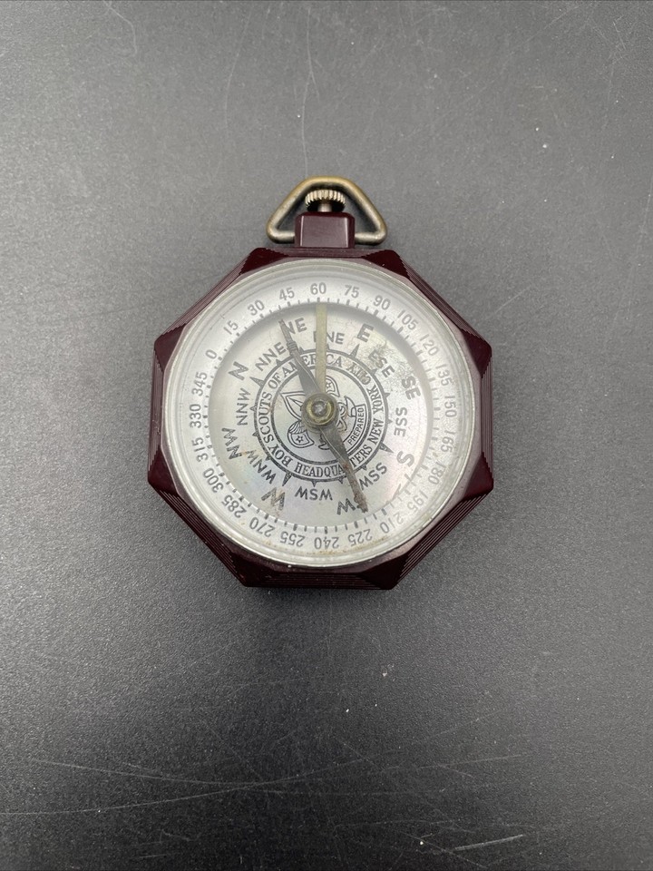 Nice Used Vintage Taylor Art Deco Boy Scouts Compass In Red Bakelite ...