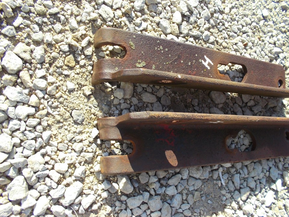 Farmall M 400 450 H SM SH 300 Tractor IH drawbar mounting brace ...