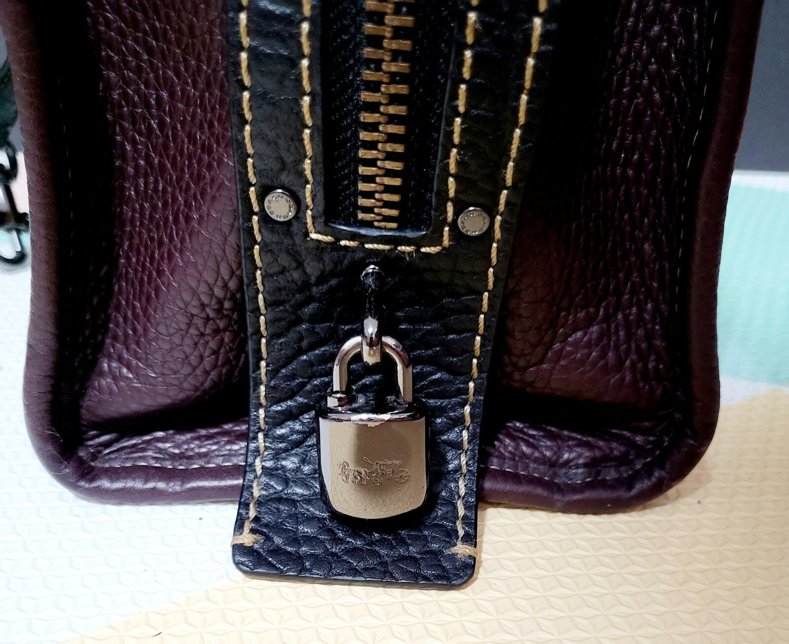 1st Generation Coach 1941 Rogue 30 In Oxblood - Gem