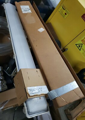 VTL-1X4-LW-F-UL-50K-C8-JP Hubbell 4' Vaportight LED Light NIB! | eBay