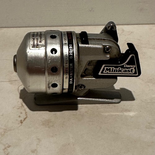 Vintage Daiwa Minicast Fishing Reel Fish Casting Japan Silver Mini ...
