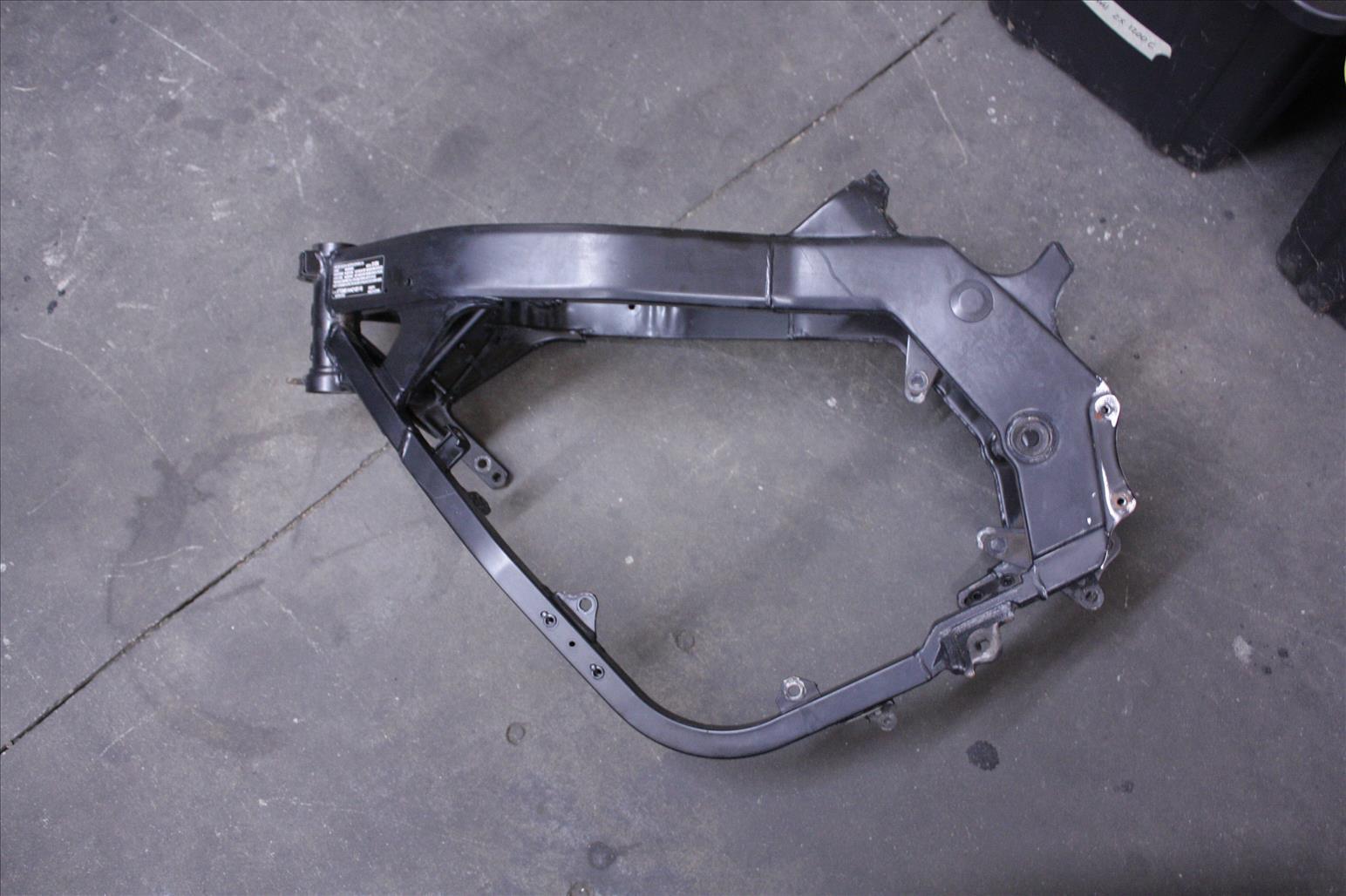 2004 SUZUKI GS 500 FH MAIN FRAME CHASSIS BODY GS500 04 | eBay