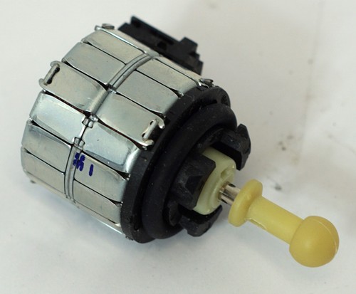 BMW 1 E81 Headlight Electric Leveling Motor 63117207574 Genuine for ...