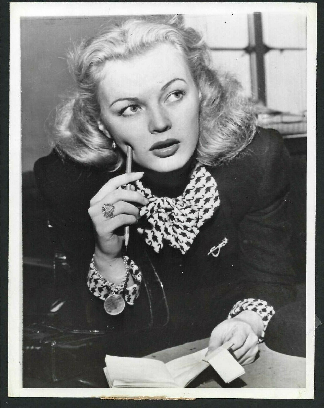 JUNE HAVER ACTRESS VINTAGE ORIGINAL 1946 PHOTO | eBay