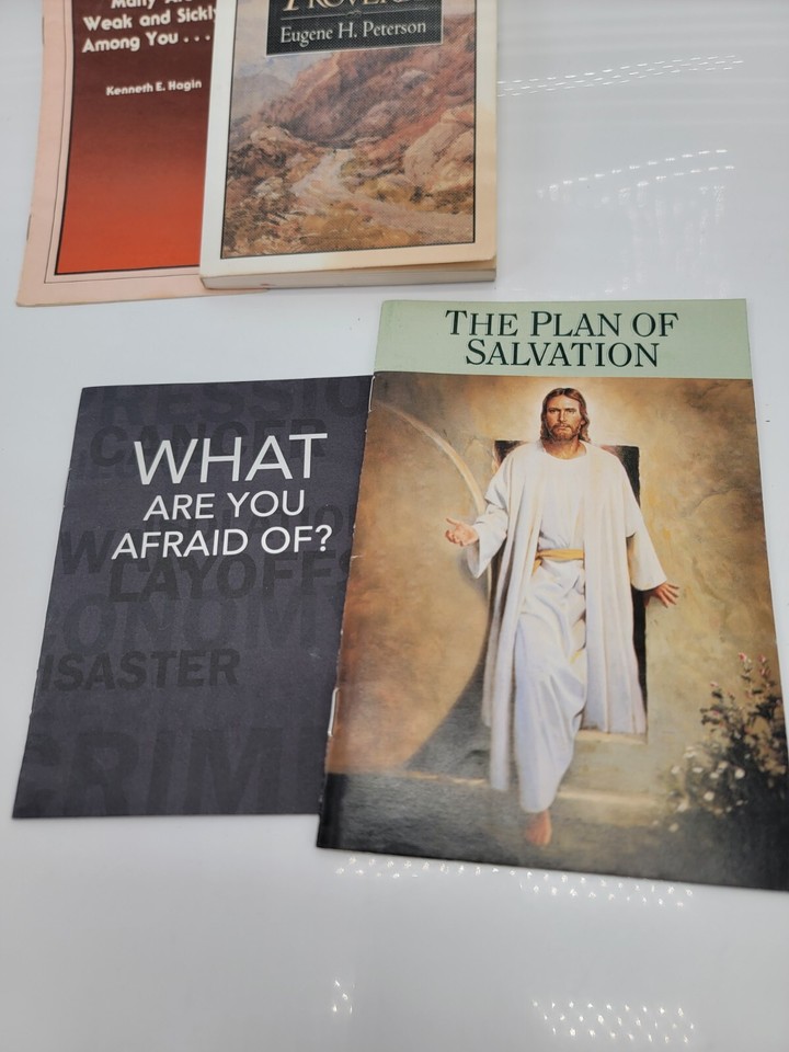 Lot of 24 Small Pocket Booklets Books Pamphlets Religion Kenneth Hagin ...