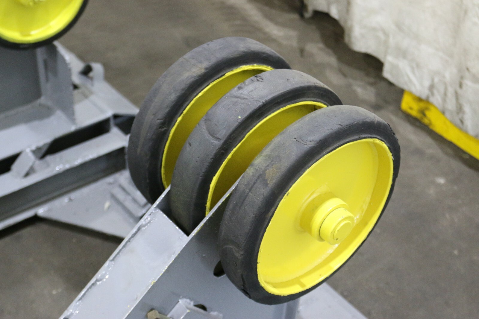 8000 LB PANDJIRIS MODEL #TANKER 80 POWERED TANK ROLLS: YODER #70338 | eBay