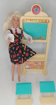 Teacher Barbie Classroom Playset w/Sound, Barbie Doll, 2 Desks ...