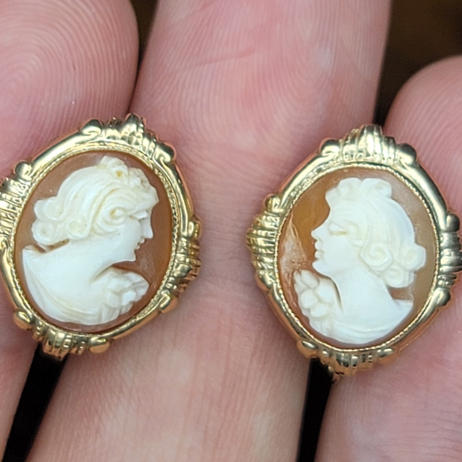 Authentic Vintage Shell Cameo Ring Hand Carved in 10K… - Gem