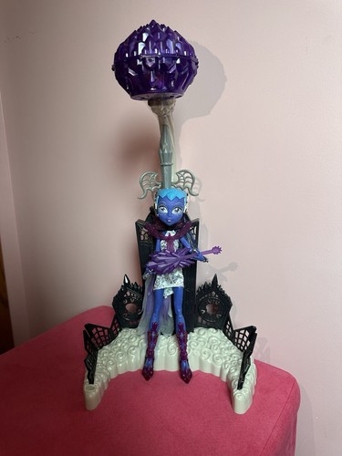 COMPLETE Monster High Boo York Astranova doll w/Floatation Station ...