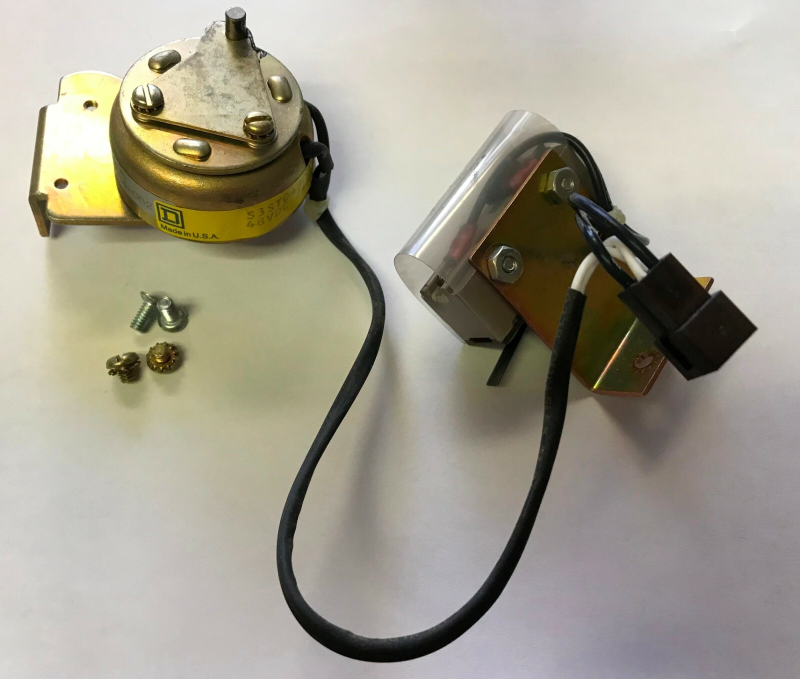 Schneider Electric Square D SE Series S3ST048DC2 shunt trip UNUSED | eBay