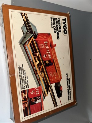 Vintage Tyco Freight Unloading Box Car Set HO Scale w/Original Box | eBay