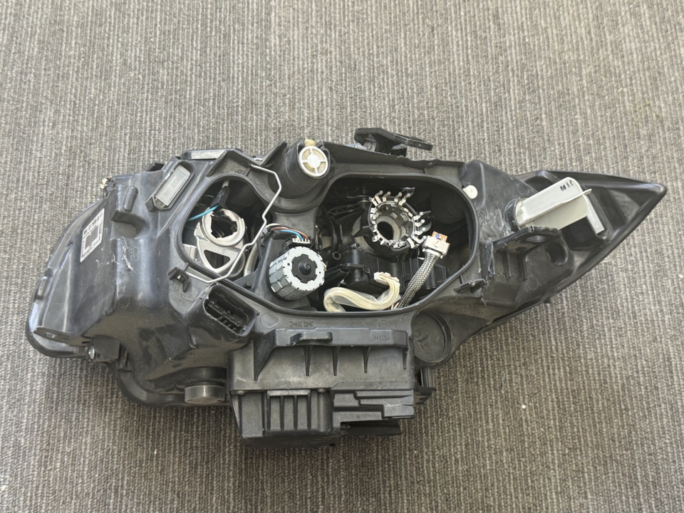 12-13 OEM BMW E82 E88 Right Passenger Side Adaptive Xenon Headlight ...