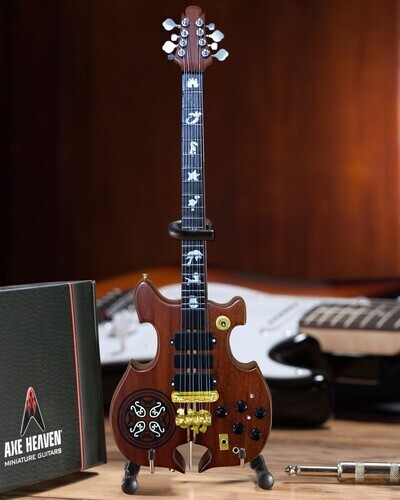 John Paul Jones - Axe Heaven John Paul Jones Signature Alembic 8 String ...