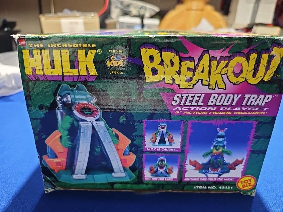 1997 - Marvel The Incredible Hulk Break-Out Steel Body Trap Playset ...