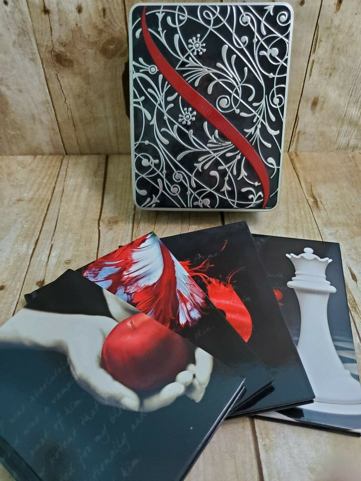 The Twilight Saga Collector Tin Set of 4 Journals w/ Movie Quotes ...