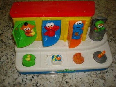 Fisher Price Sesame Street activity center Ernie, Bert, Cookie, Oscar ...