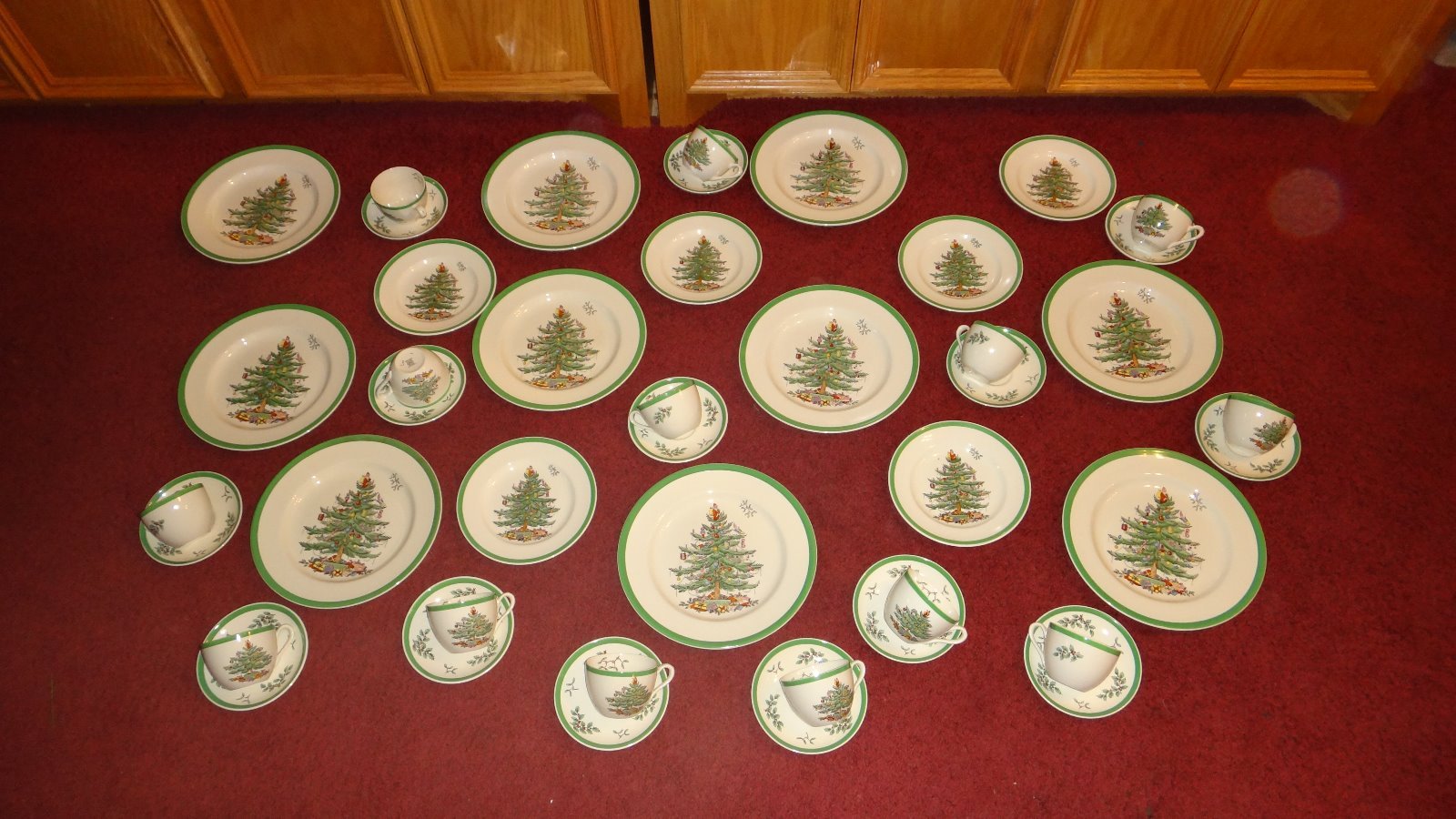 Beautiful Vintage Spode Christmas Tree Dinnerware Collection 43 piece ...