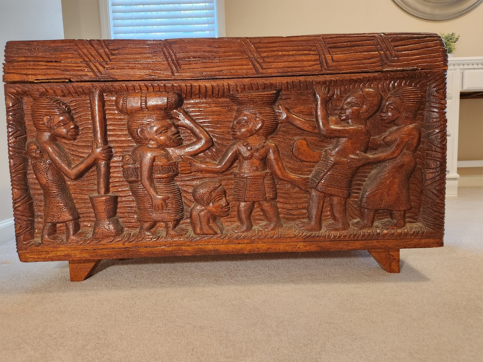 African Chest - Liberian artist Alfred Yeagon mahogany 5 sided bas ...