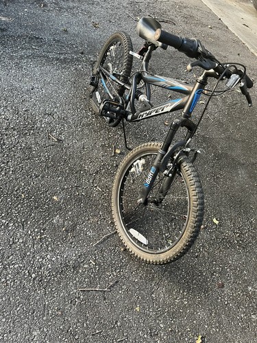 Hyper Bicycles 20" Boys Shocker Mountain Bike, Kids, Black, Recommended ...