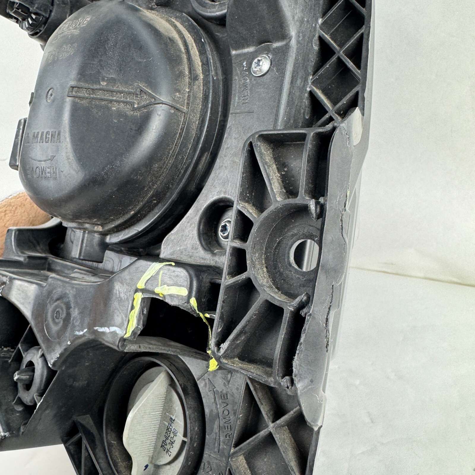 OEM 2019 - 2022 Chevrolet Blazer Right Xenon HID Headlight Headlamp ...