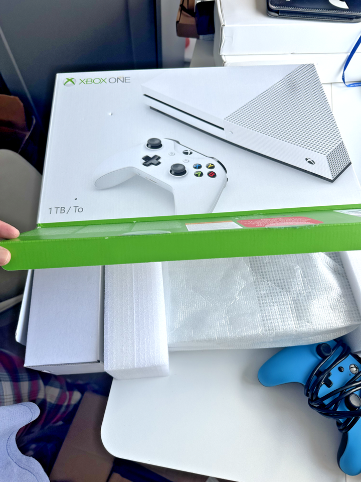 Microsoft Xbox One S 1TB Console - White - 3 Genuine Controllers + 8 ...