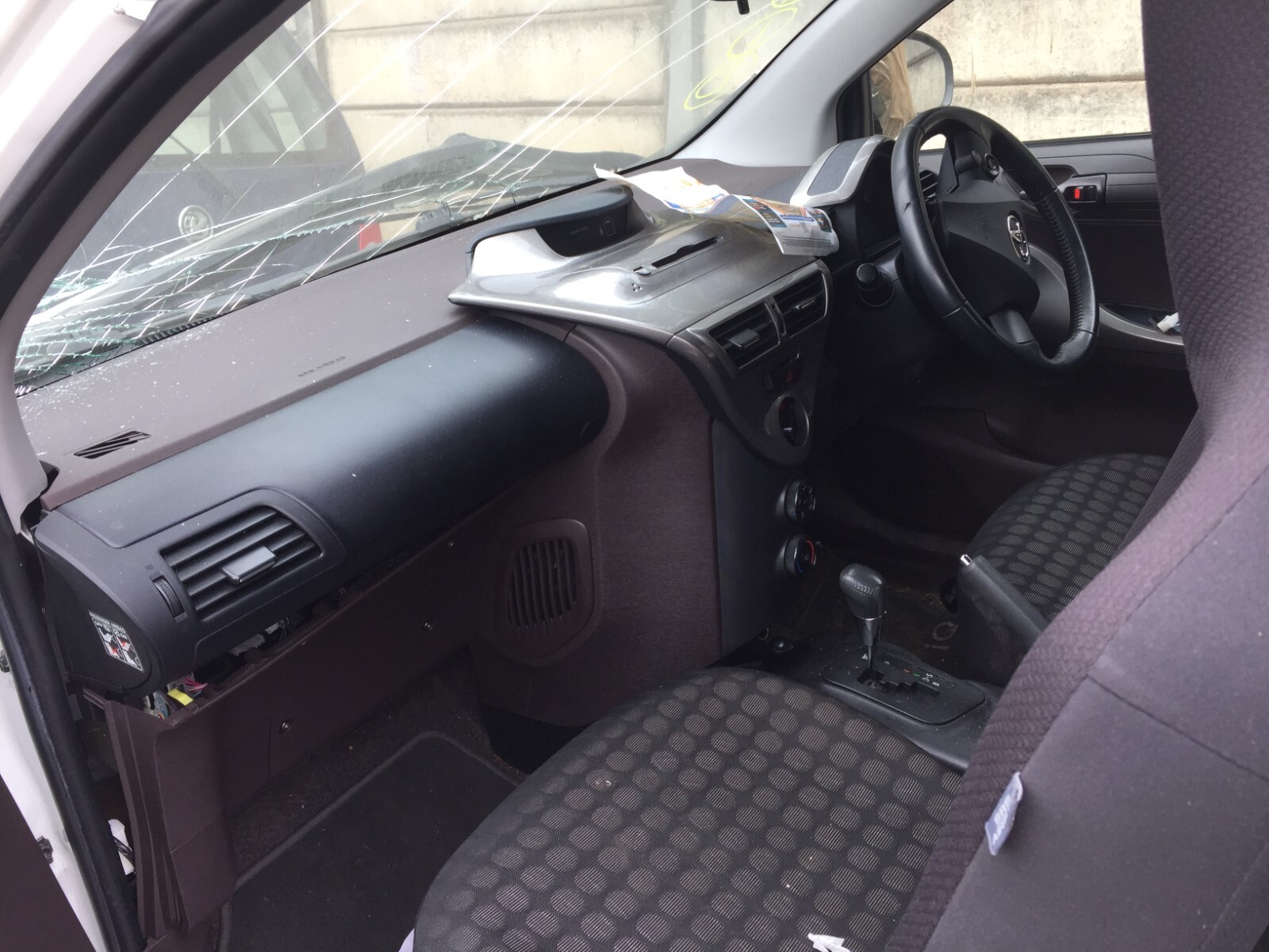 TOYOTA IQ 1.0 PETROL CVT - 2010 2011 2012 2013 2014 - BREAKING / SPARES ...