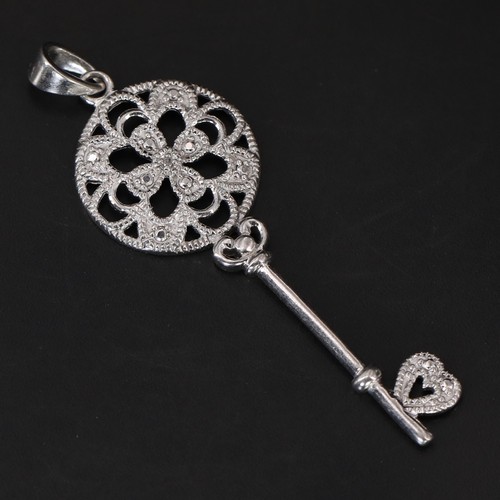 Sterling Silver JACMEL MAURITIUS Diamond Flower Skeleton Key Necklace ...