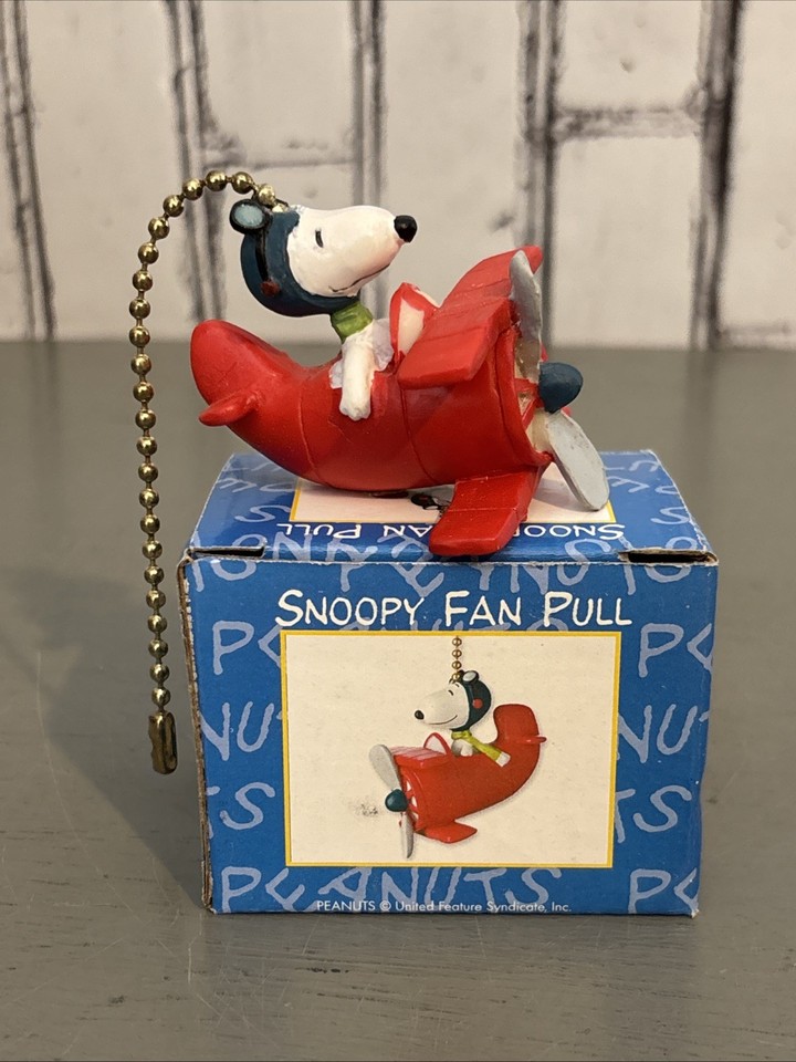Vintage Peanuts Snoopy Fan Light Lamp Ceiling Pull Bi-Plane Flying Ace ...