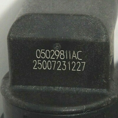 NEW GENUINE / OEM 05029811AC 5029811AC 5029811AD 7B0906433 PC757 ...