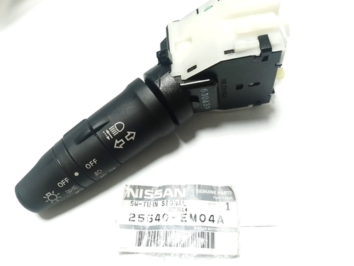 nos Genuine Nissan Tiida Sedan SWITCH ASSY-TURN SIGNAL 25540-EM04A ...