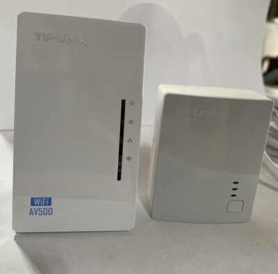 TP-LINK AV500 300Mbps Powerline Wi-Fi Range Extender TL-WPA4220KIT (2 ...