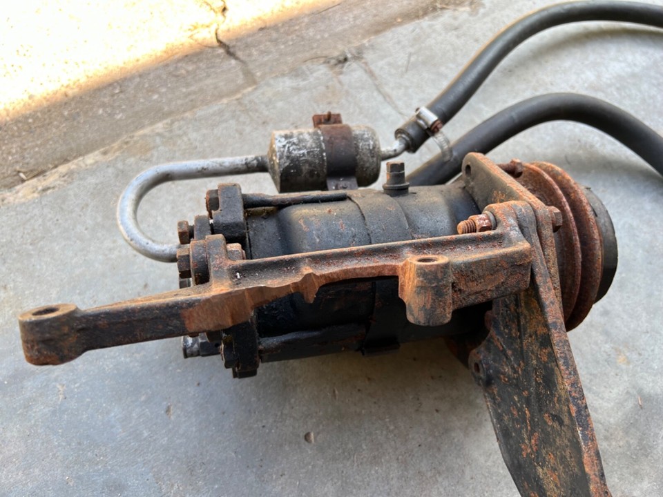 OEM GM 1965 1966 1967 C2 Corvette AC compressor 5910741 6555302 3878222 ...