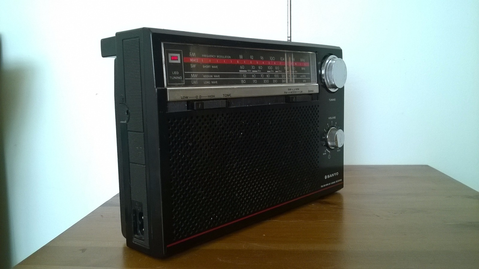 Vintage Sanyo radio model RP 8801, full working order | eBay