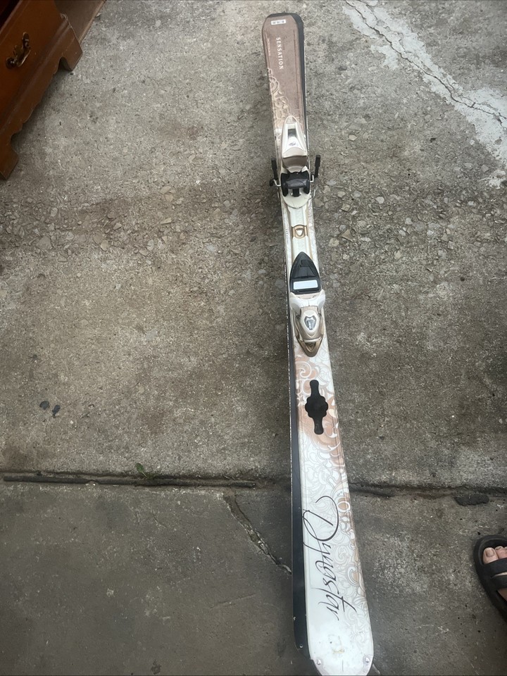 DYNASTAR EXCLUSIVE SENSATION SKIS SIZE 148 CM WITH DYNASTAR BINDINGS ...