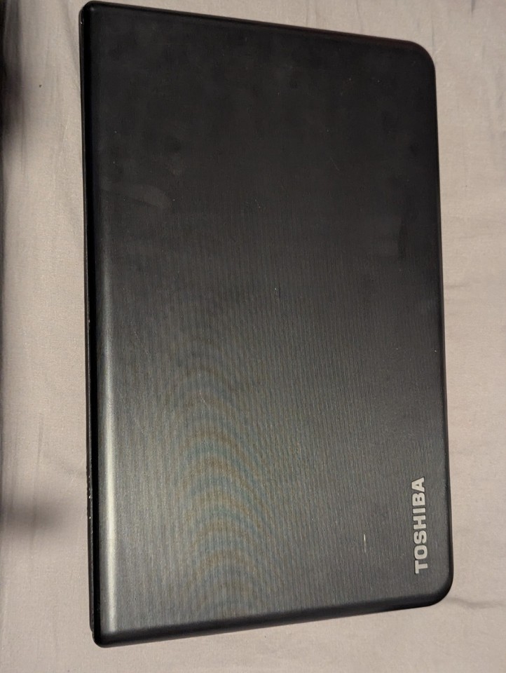 tosiba satelite pro c50 a 1e1 laptop windows 10 700gb hard drive 8gb ...