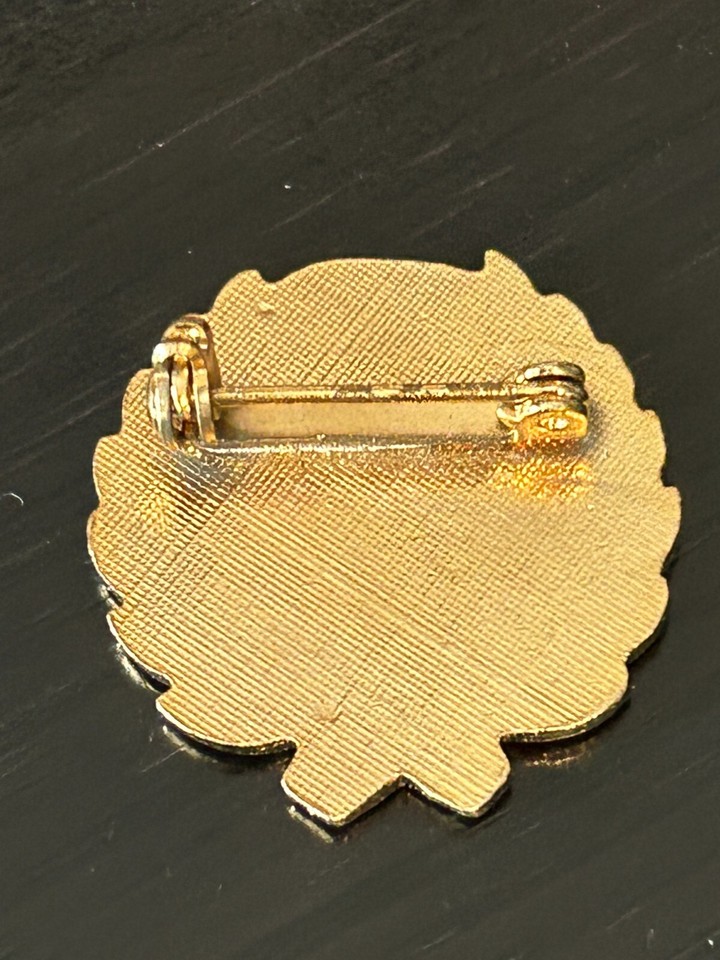 Vintage Collectible Bowing Pins 500 Series Color Metal Pinback Lapel ...