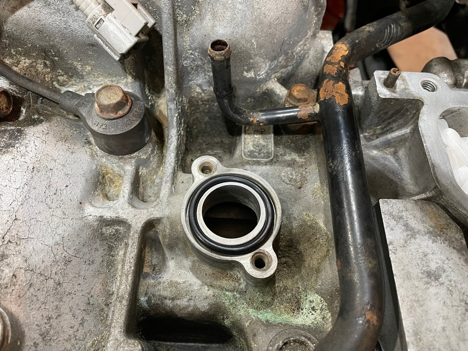 2X New O-Ring crossover pipe tube Subaru Forester Outback Legacy ...