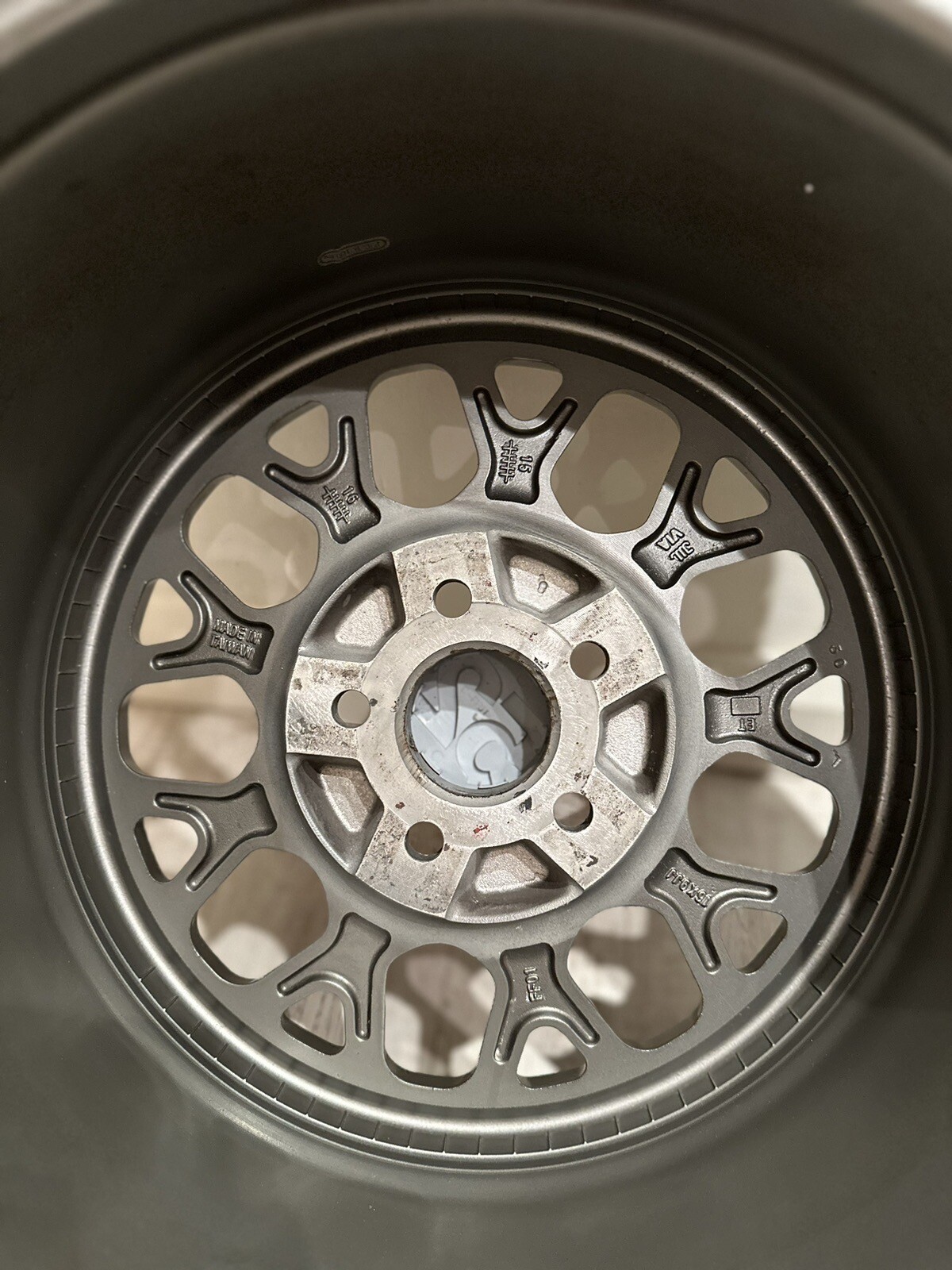 Fifteen52 Formula TR 16 inch 5x100 9j Et30 Alloy Wheels In Carbon Gray ...