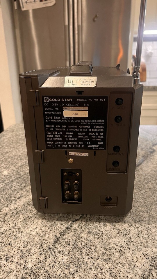 VINTAGE GOLDSTAR 5” PORTABLE B&W TV VR-031 WORKS Retro Vintage CRT Mini ...