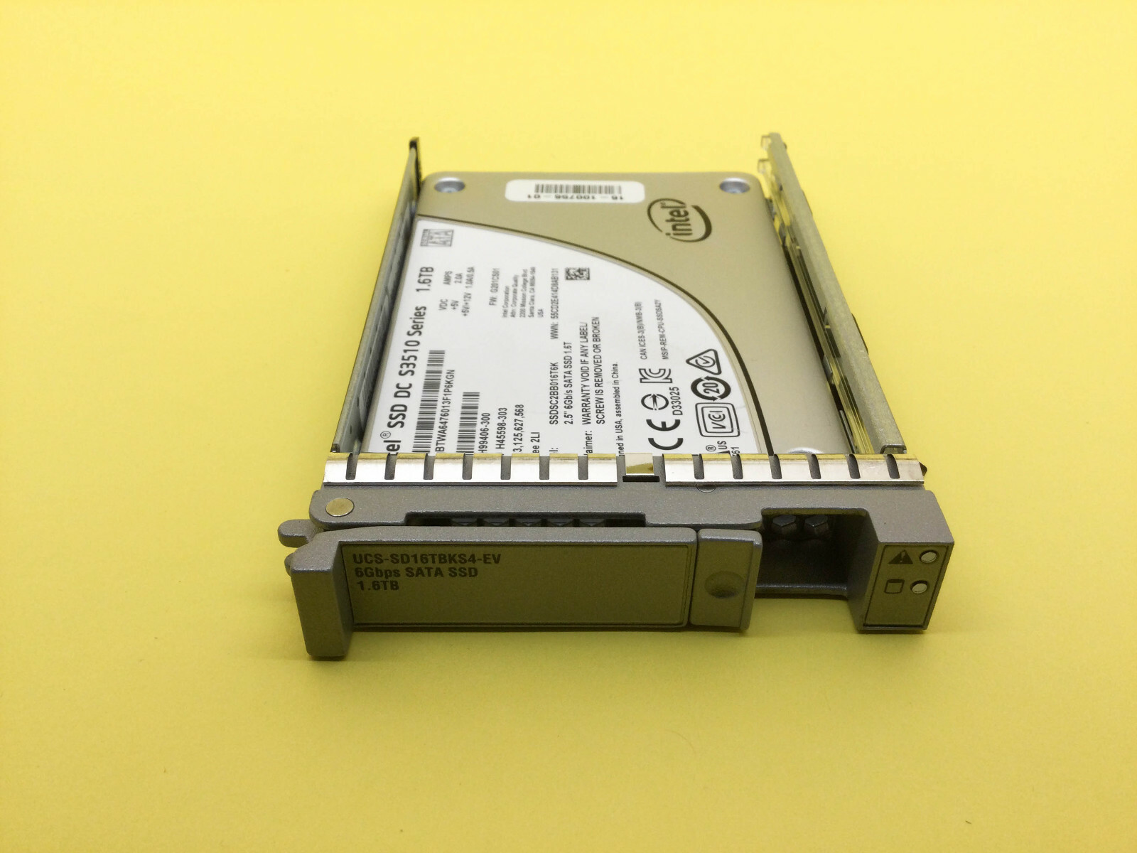 UCS-SD16TBKS4-EV Cisco/ Intel 1.6TB SATA 6Gb/s 2.5'' SSD w/ Caddy 16 ...