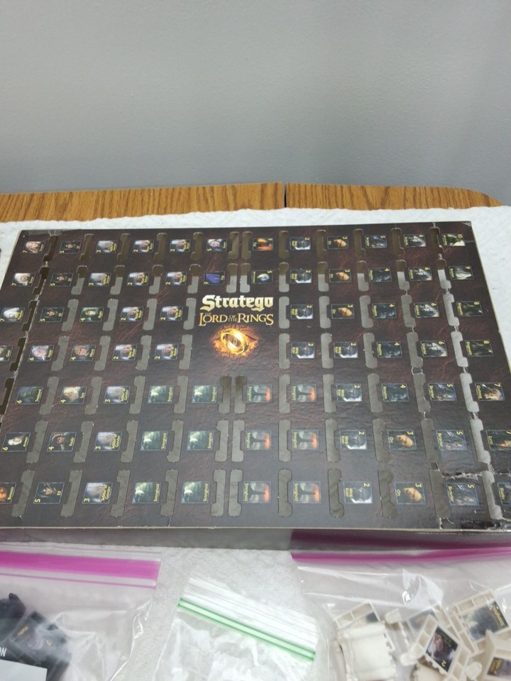 Stratego - Lord of the Rings Trilogy COMPLETE SET 2004 GOOD CONDITION ...