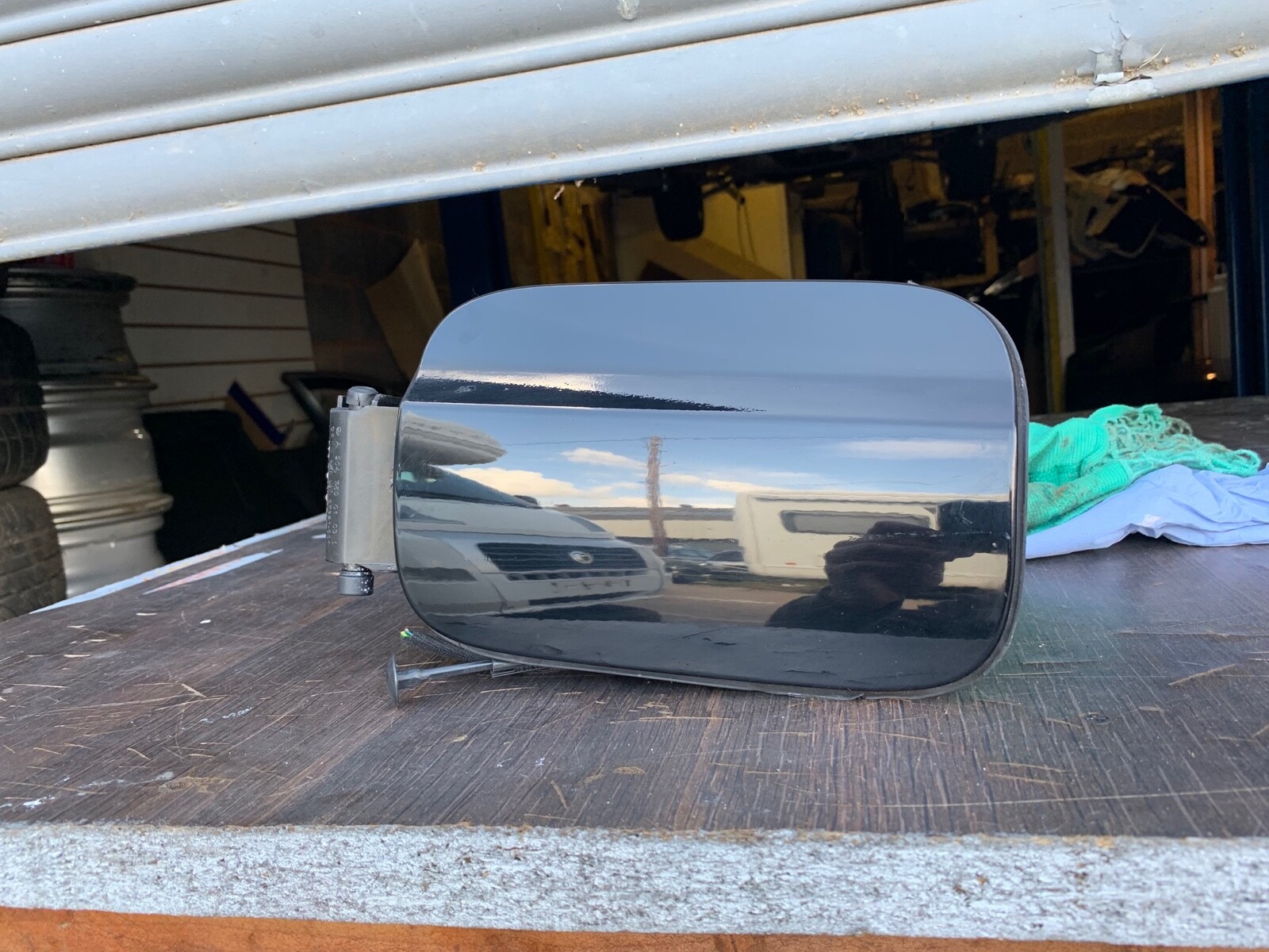 2010 Mercedes Benz C Class W204 SALOON Fuel Flap Cap Cover Black040 ...