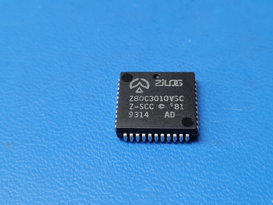 (1 PC) Z80C3010VSC ZILOG I/O Controller Interface IC 10MHz CMOS Z8000 ...