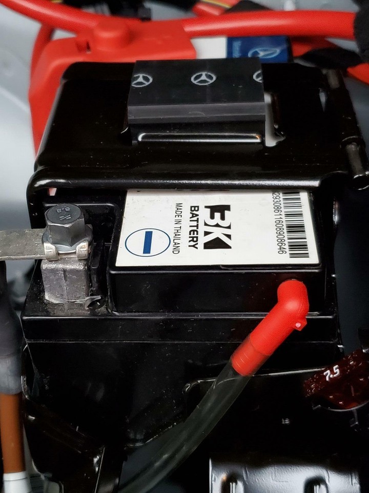 2024 Mercedes-AMG NEW/OEM GENUINE AUXILIARY BATTERY A0009829608 ...