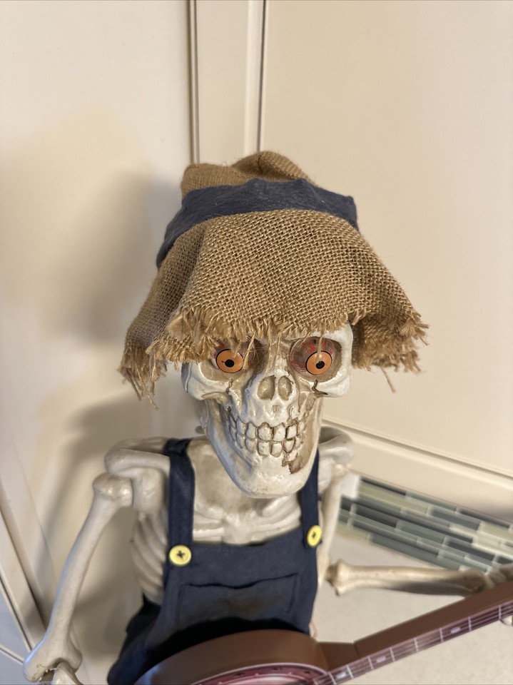 2012 Animated Banjo Playing Dixie Land 39" Standing Halloween Hillbilly ...