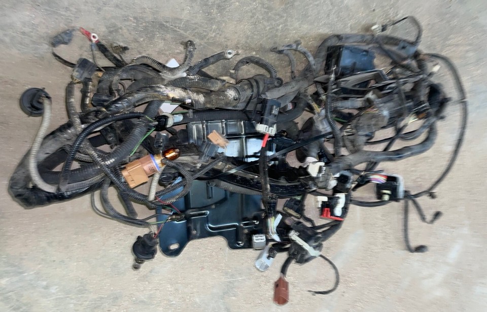 2017 FORD F250 SUPER DUTY ENGINE BAY HARNESS AND FUSE BOX HC3T-12A581 ...