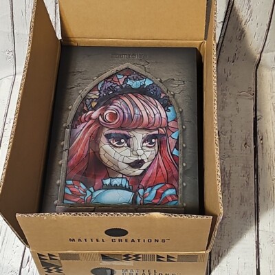 Monster High Fang Vote Rochelle Goyle Doll EMPTY Display Box & Shipper ...