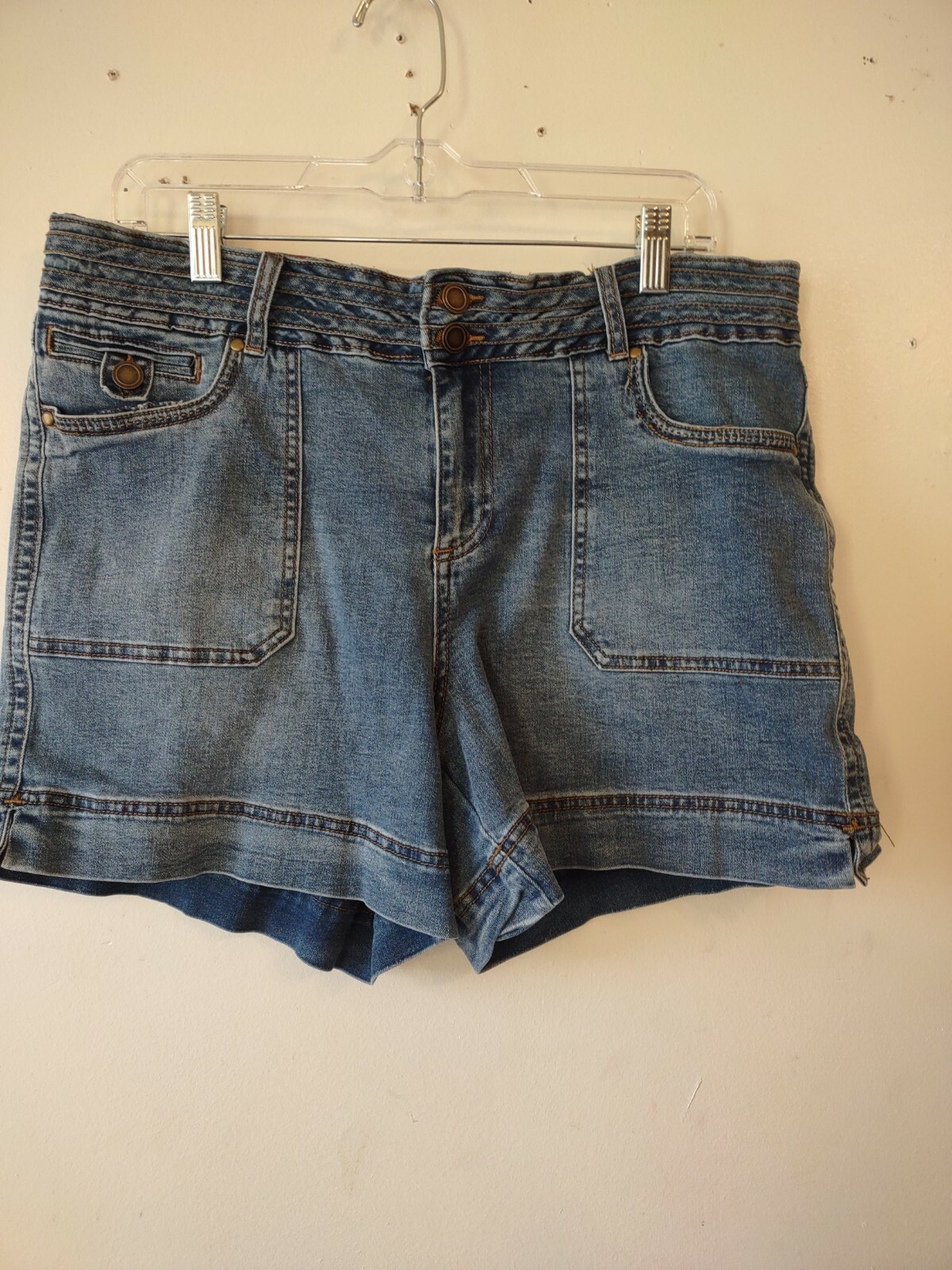 One 5 one shorts - Gem