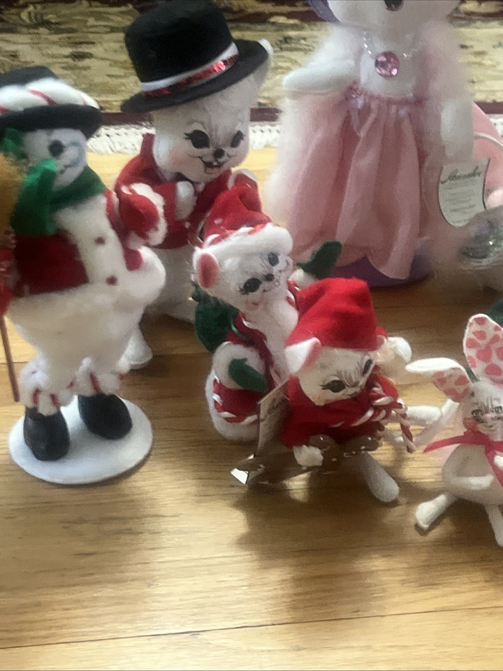 Huge Lot of 14 Classic Annalee Christmas Dolls - Santas, Snowmen, Mice ...